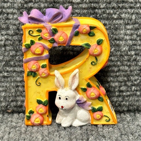 Mary Engelbreit | Accents | Vintage Mary Engelbreit Decorative Letter R ...